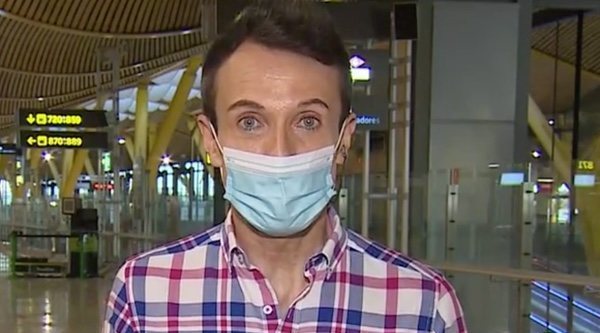 Un reportero del 'Telediario' de TVE imita a Papuchi en directo: "Raro ...