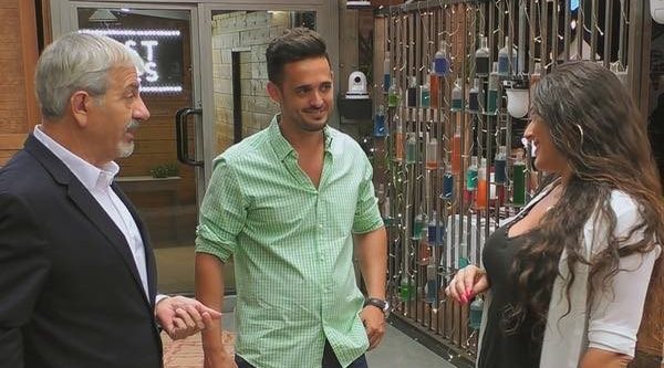 'First dates' une a dos jóvenes que se conocieron en la cola del PCR en ...