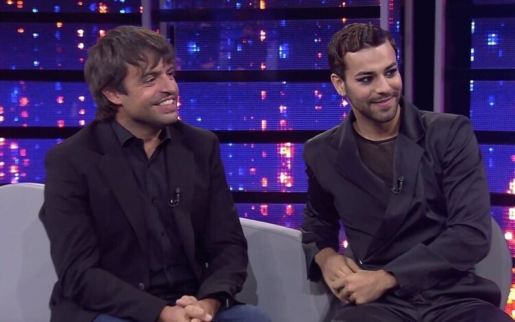 Así fue el reencuentro de Manu Guix, Agoney y Àngel Llàcer en 'Tu cara ...