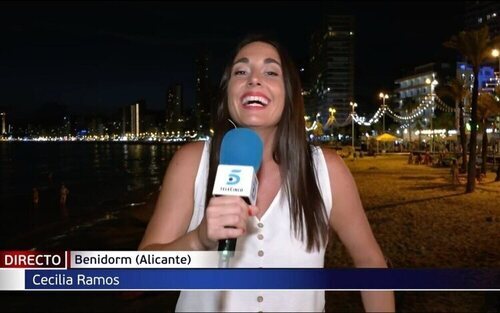 El bloqueo y la risa nerviosa de una reportera de 'Informativos ...