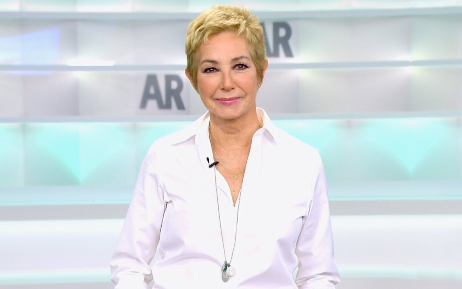 Así ha sido el regreso de Ana Rosa Quintana, con el mismo vestuario de ...