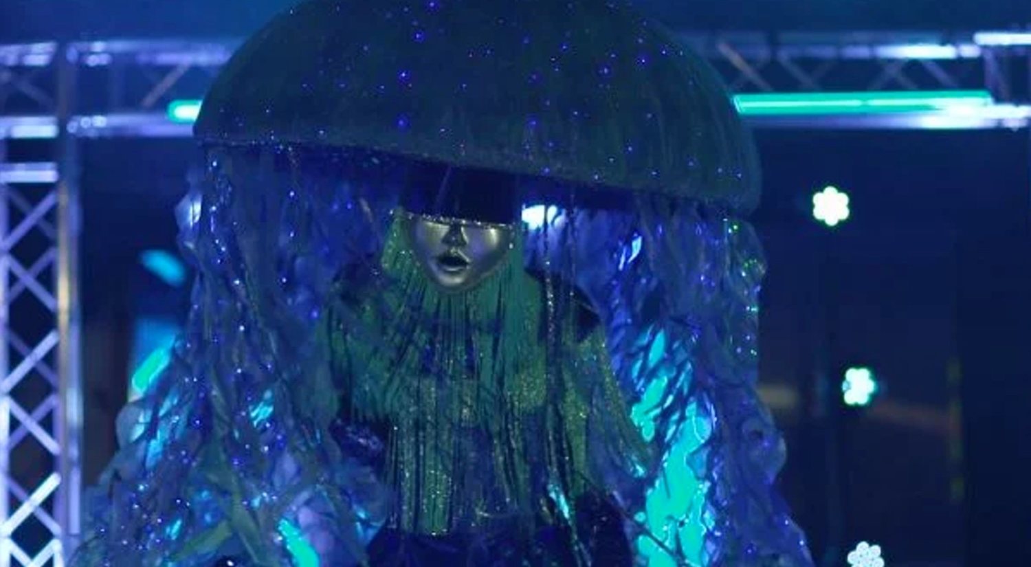 ¿Quién es Medusa en 'Mask Singer 2', Paris Hilton o Mel B? - FormulaTV