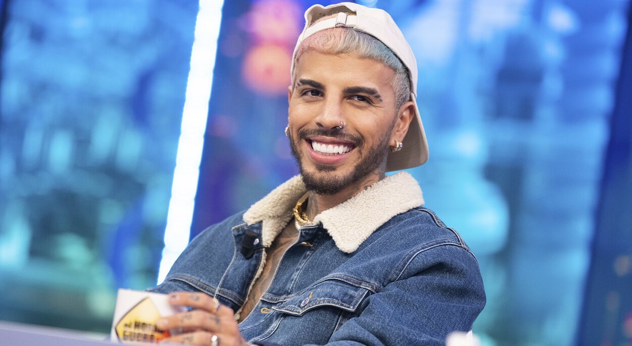 Rauw Alejandro, fichaje estelar de Netflix para el final de 'Sky Rojo ...