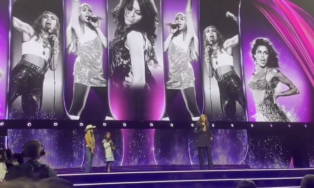 Miley Cyrus hace historia convirtiéndose en Leyenda Disney y se siente ...