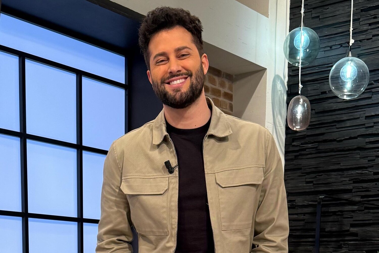 Javier de Hoyos asciende a presentador de 'D Corazón' junto a Anne Igartiburu - FormulaTV