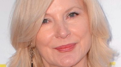 Beth Broderick: noticias, fotos y vídeos de Elizabeth Alice Broderick ...