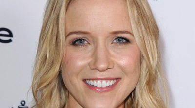 Jessy Schram: noticias, fotos y vídeos de Jessica Schram - FormulaTV
