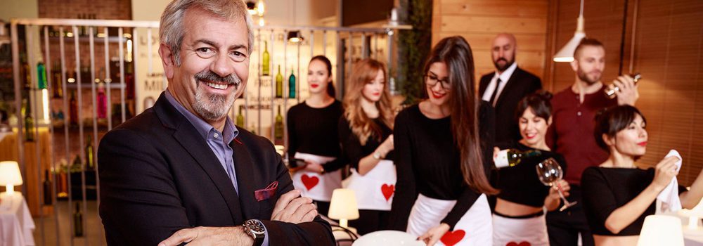 Reparto y equipo First Dates - FormulaTV
