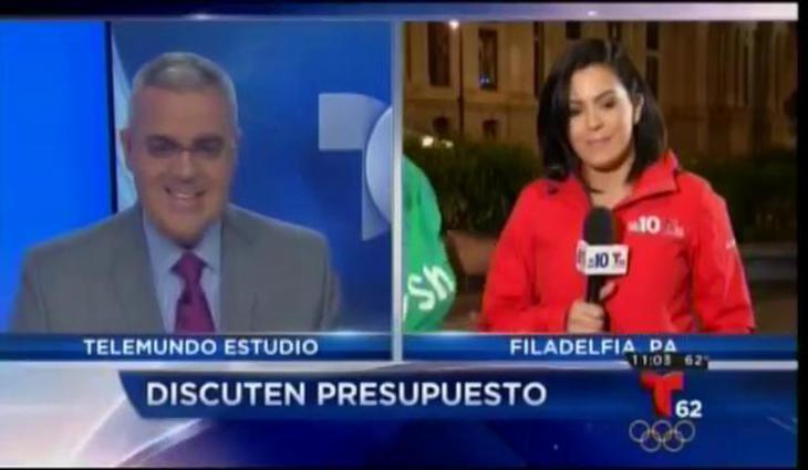 Una reportera de Telemundo, atacada durante una conexión en directo ...