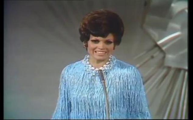 Salomé con "Vivo cantando", representante de España en Eurovisión 1969 ...
